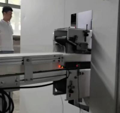 Cina Macchina per il taglio e l' imballaggio di carta tissuta per la linea di produzione di tovaglioli sanitari a prezzi accessibili in vendita