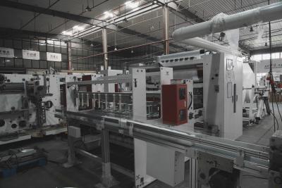 China Gezichtsweefselmachine voor automatisch embossing vouw snijden drukken en verpakken Te koop