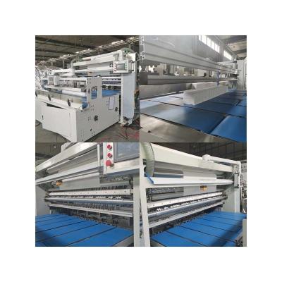 Cina 80dB basso rumore Ristorante Serviette Tissue Paper Napkin Making Machine per la produzione in vendita