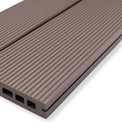 China Long-Lasting WPC Decking Panel 3000mm X 140mm X 25mm with Anti-Slip Surface and 20 Years Longevity for sale