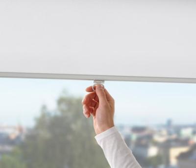 Cina Il tessuto manuale Grey Day And Night Roller acceca per la protezione di segretezza dell'interno in vendita
