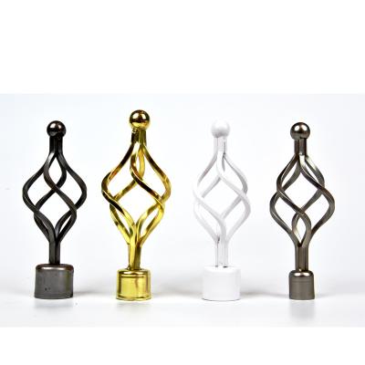 Cina Finials decorativi della corona per le aste della tenda durevoli con il trattamento di placcatura della pittura in vendita