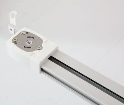 中国 調節可能な柵の電気カーテン柵は滑車システムが付いているカーテン トラックにモーターを備えた 販売のため