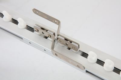 China Het elektrische Telescopische Stille Materiaal van de het Aluminiumlegering van het Gordijnspoor Regelbare Te koop