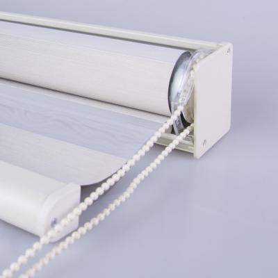 China Estilo inteligente da zebra da dupla camada das cortinas de janela da noite do dia com controle esperto à venda