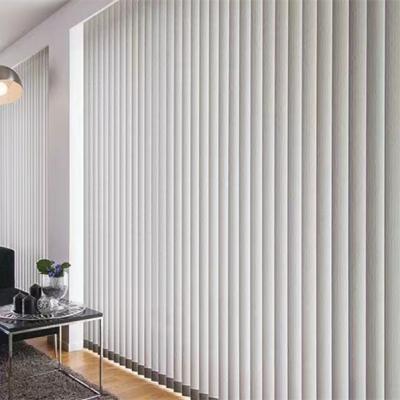 Cina OEM moderno verticale manuale conveniente di stile delle veneziane del PVC in vendita