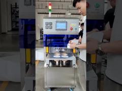 Energiebesparende volledig automatische bekertjesverzegelmachine met een nauwkeurig aluminium deksel