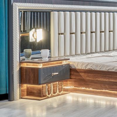 China Hoogwaardige moderne houten king size dubbelbed set lederen hoofdplank hout luxe huismeubelen slaapkamer sets Te koop