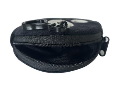 China Ronde vorm schattig borduurwerk en afgedrukte emoji Plush munt tas met siliconen tag Te koop