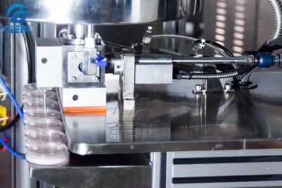 Cina Ugello cosmetico della macchina di rifornimento di lucentezza multifunzionale del labbro 2-14ml singolo in vendita
