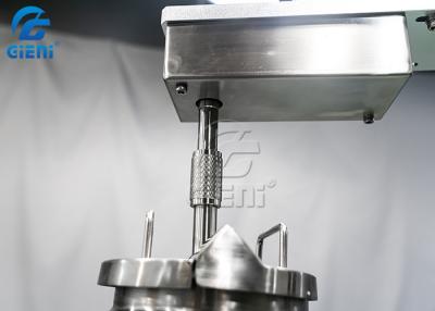 Cina Il labbro della mascara della piccola scala del laboratorio lucida la macchina di rifornimento cosmetica in vendita