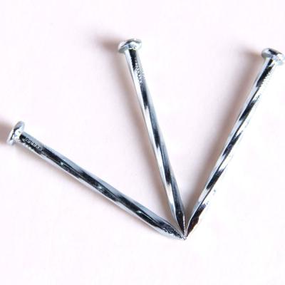 China Elektro gegalvaniseerd staal betonnen spijkers hoekige spiraal 1,3 mm-12 mm hoofddiameter Te koop