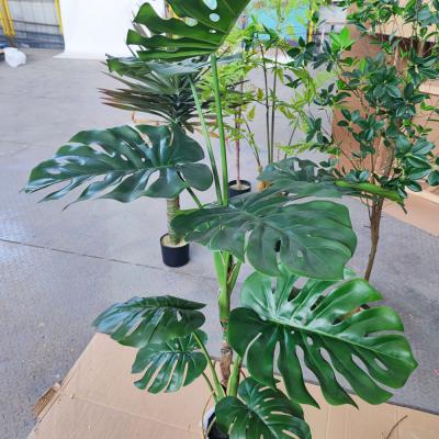 중국 욕실 장식을 위한 손으로 만드는 반대 Uv 인공 몬스테라 나무 판매용