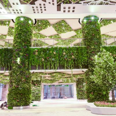 Cina Decorazione artificiale ignifuga del centro commerciale della pianta della colonna degli alberi del paesaggio in vendita