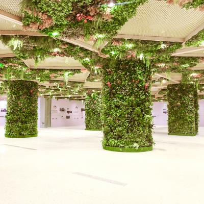 Cina Decorazione artificiale ignifuga del centro commerciale della pianta della colonna degli alberi del paesaggio in vendita