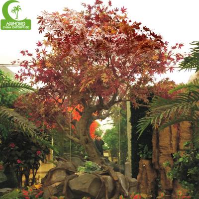 China igh Simulation Maple Tree Autumn Leaves Landscaping Tree Faux Maple Trees for Shopping Mall/Resort Decoration for sale