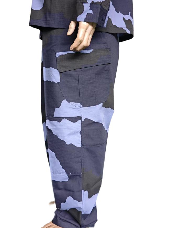 Military uniform size comparison
