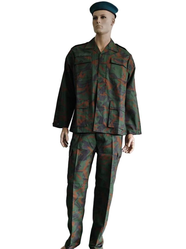 Front view of woodland BDU tactical uniform