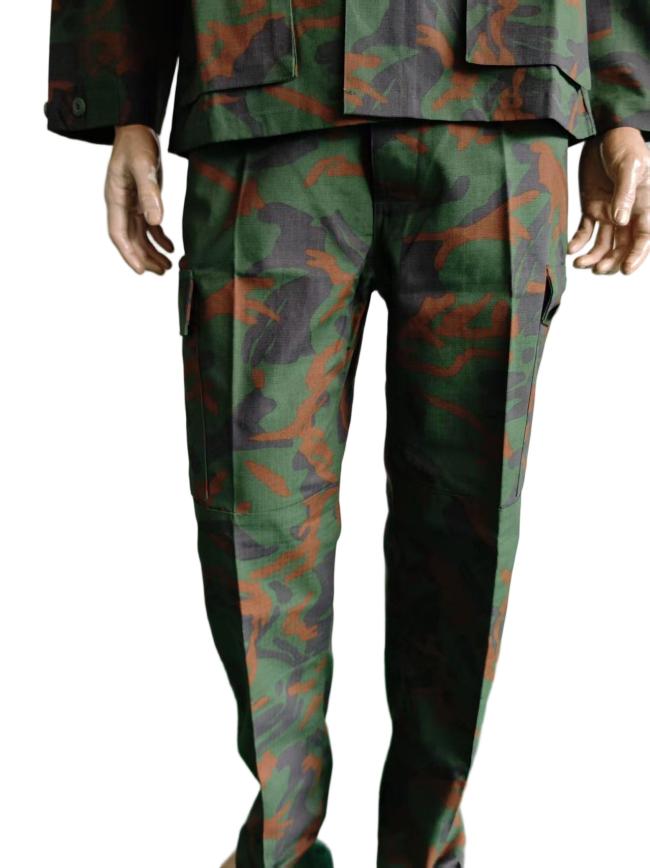 Close-up of chest pockets on BDU jacket