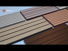 Os painéis acústicos com ranhuras de qualidade superior, à prova de fogo, para espaços sonoros de alto desempenho