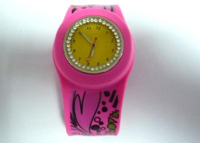 China Rose Rhinestone Rubber Silicone klap armband horloges met lange tijd gebruik voor meisjes Te koop