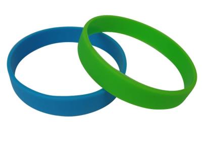 Cina Progettazione di verde blu il vostro proprio silicone Bandz del braccialetto per l'uomo/donne in vendita