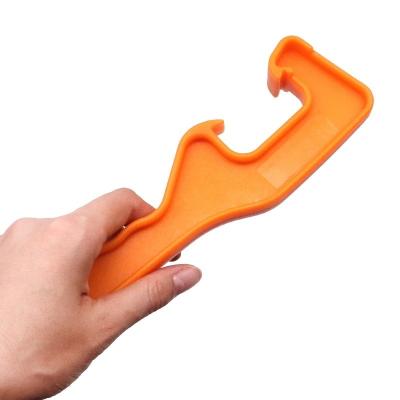 Cina Sostegno di plastica di risparmio di lavoro apri del coperchio del secchio del miele apri del coperchio del secchio del miele degli strumenti apicoli in vendita