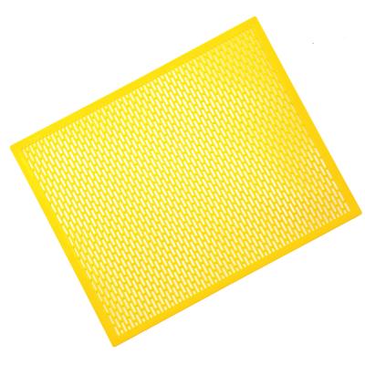 Cina Yellow Arc Hole Bee Hive Accessories Plastic  Honey Excluder Partition Board in vendita