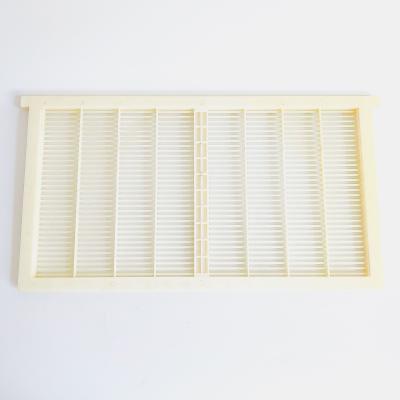 Cina Partition Board Horizontal Beehive Grid White Plastic Queen Excluder in vendita