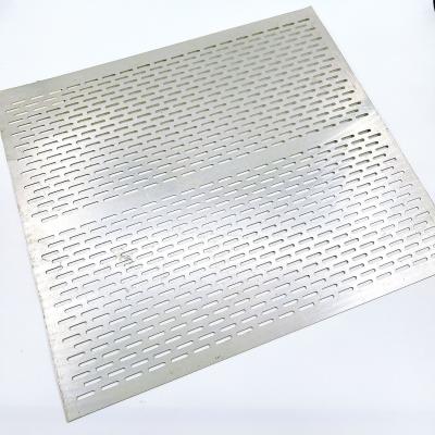 Cina Bee keeping tools Aluminum one-piece bee partition board queen bee partition grid hive accessories in vendita