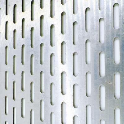 Cina Bee keeping tools Aluminum one-piece bee partition board queen bee partition grid hive accessories in vendita