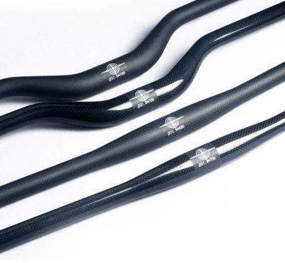 Cina La fibra T1000 3K del carbonio tesse la larghezza 31.8mm del manubrio del mountain bike in vendita