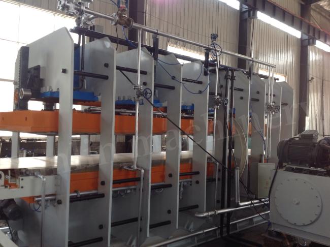 XLB-1500x1500 Frame Type Plate Vulcanizing Press operation view