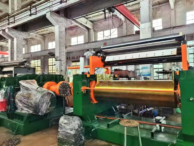 Customizable Rubber Compound Open Mixing Mill Machine - Operation View