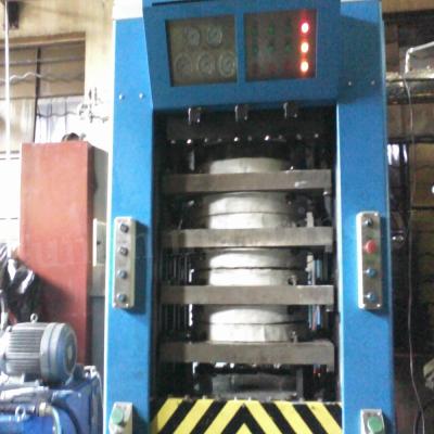 China PLC Full Automatic Vulcanizing Machine Rubber Tire Vulcanizing Machine Customized for sale