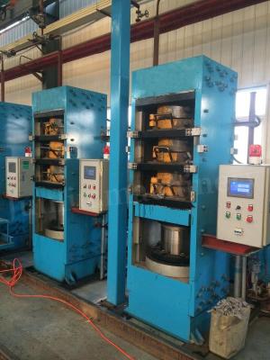 中国 YLL-1/30000 電気式ソリッドタイヤ加硫プレス 油圧加硫プレス 販売のため