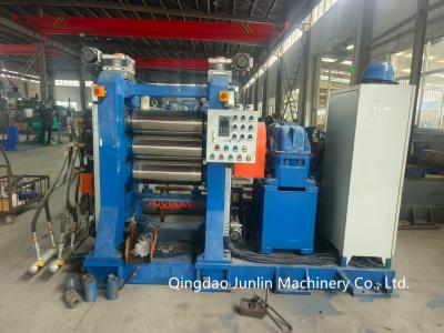 Chine Calendrier électrique industriel à quatre rouleaux 55 kW 110 kW pour le caoutchouc de 600-2500 mm de largeur à vendre