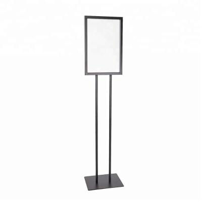 Китай Напольная металлическая подставка для плакатов в отеле, держатель для объявлений, антикоррозийная продается