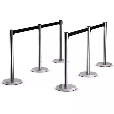 China Retractable Stainless Steel Crowd Barrier Hotel Use Barricade Stand Stanchion Railing for sale