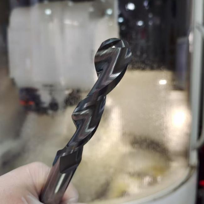 AMG double-edged oil mud knife with rounded cutting head