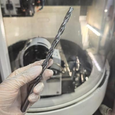Китай Стойкий к износу твердосплавный сверло для глубоких отверстий для сверления прецизионных деталей продается
