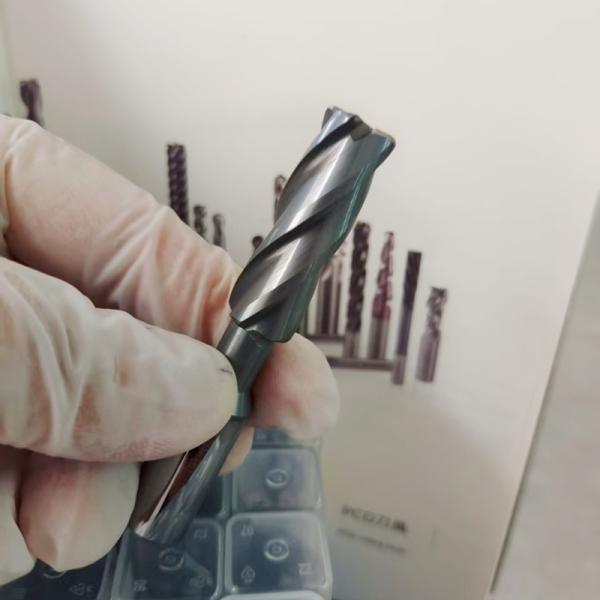 Quality Custom Size 4 Flute Carbide End Mill Bits For 62HRC Hardened Steel Machining for sale