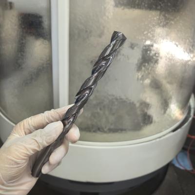 Cina Punta per trapano a spirale in metallo duro massiccio per fori profondi ad alta durezza 16mm con refrigerante interno in vendita