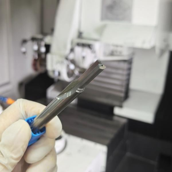 Quality Internal Coolant Straight Flute Carbide Drill For Precision Deep Hole Machining for sale
