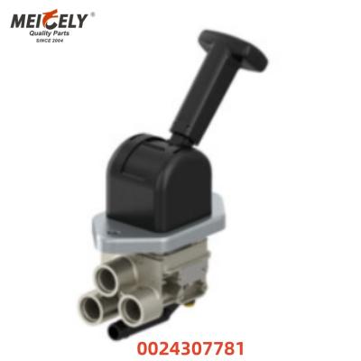 中国 高品質のトラック用部品 新品 ハンドブレーキバルブ 0024307781 9617231040 9617232150 トラック用 販売のため