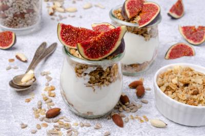 China Natural Food Additive Distilled Monoglyceride Yogurt Emulsifier Stabilizer 25kg / bag for sale