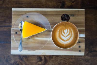 China Kosher Certificated Food Additive Distilled Monoglyceride For Coffee Whitener factory