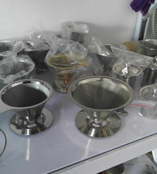 Quality Amazon Metal Mesh Strainer Reusable Stainless Steel Coffee Maker Stand Lid Pour Over Filter Coffee Dripper for sale