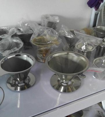 China Custom Integrated Double Layer V60 Pour Over Metal Coffee Dripper with Stand for sale