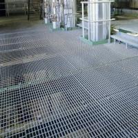 China Hot DIP Galvanized Steel Stair Tread Grating - 20-100mm Bearing Bars, 3-5kPa Load Capacity for sale